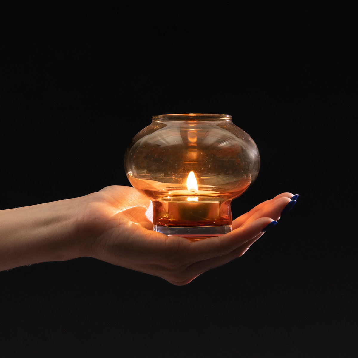 Tyyni Kynttilälasi& Tummankeltainen 9x10 cm – PENTIK