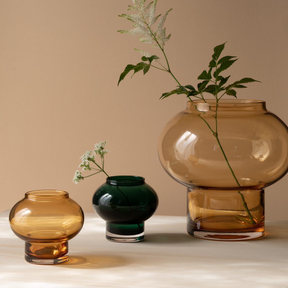 Tyyni Lasimaljakko& Tummankeltainen 20x21 cm – PENTIK